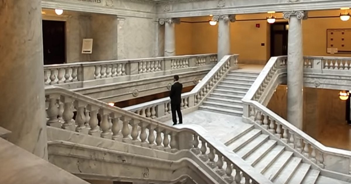 Everyone's waiting for bride to show up – now look when groom turns ...