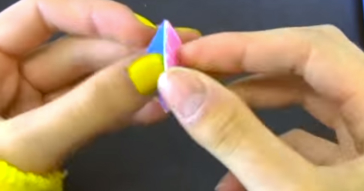 She Cuts Up A Paper And Colors It. But When She Opens It? This Magic ...