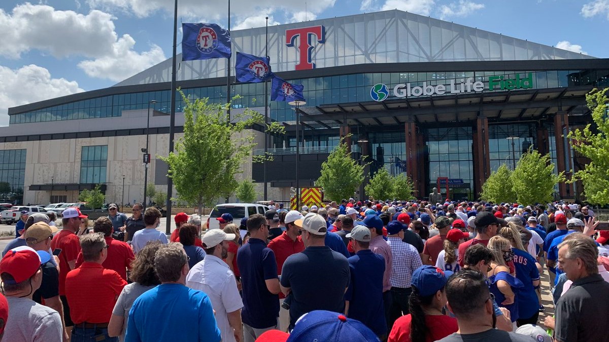 Texas Rangers welcome nearly 40,000 fans to home opener, the first ...