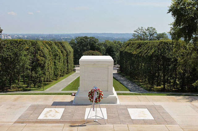 First all-woman guard change at Tomb of the Unknown Soldier in vigil's ...