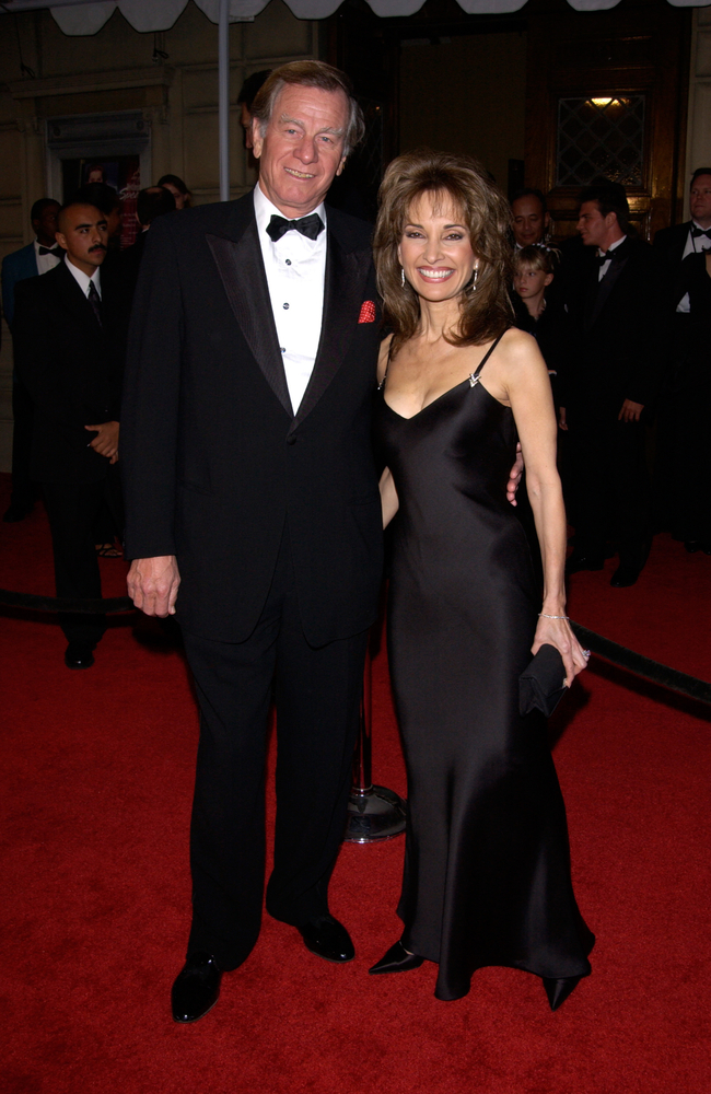 Actress Susan Lucci lights a candle for late husband to remember him on ...