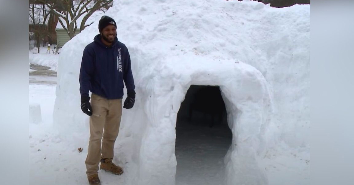 This Ohio man was able to build a gigantic igloo with multiple rooms ...