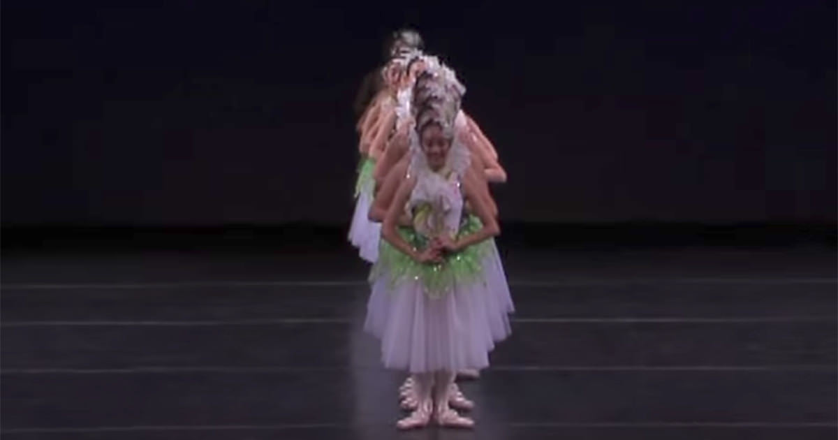 24 ballerinor bjuder på kinesisk dans – och trollbinder varenda kotte i ...