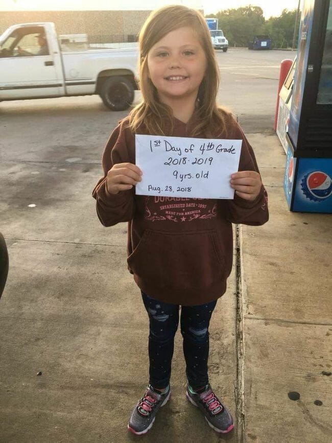 9 year old Dies 10 Minutes After Posing With Note Then Police Spot