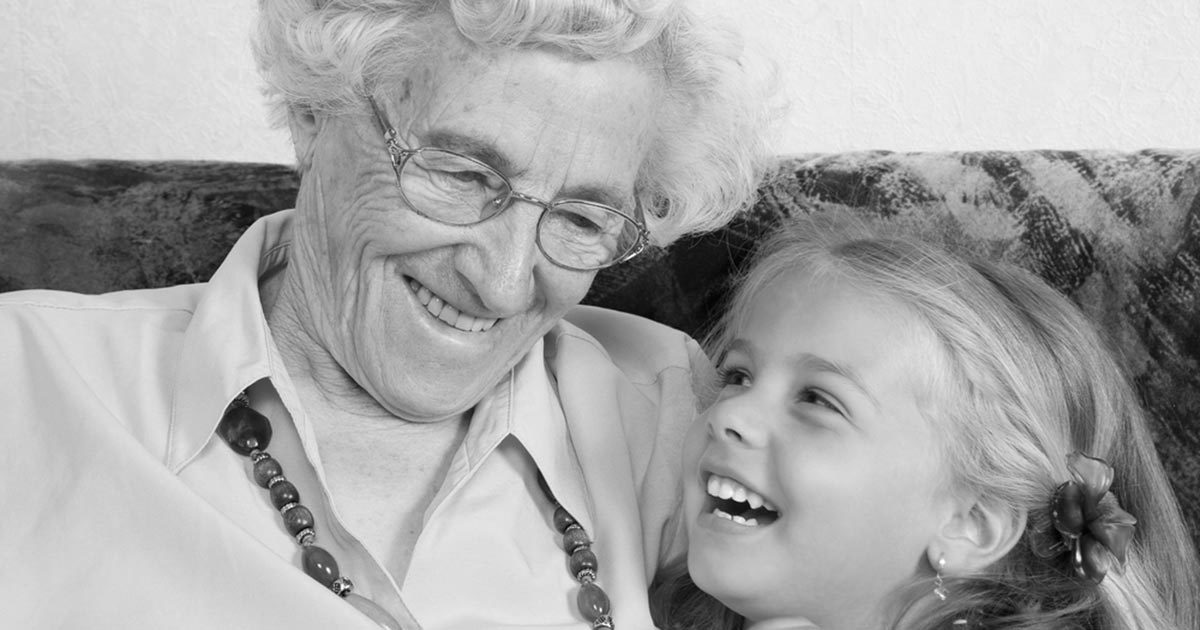 4-Jährige erklärt, was eine Großmutter ist - und ihre Beschreibung ist ...