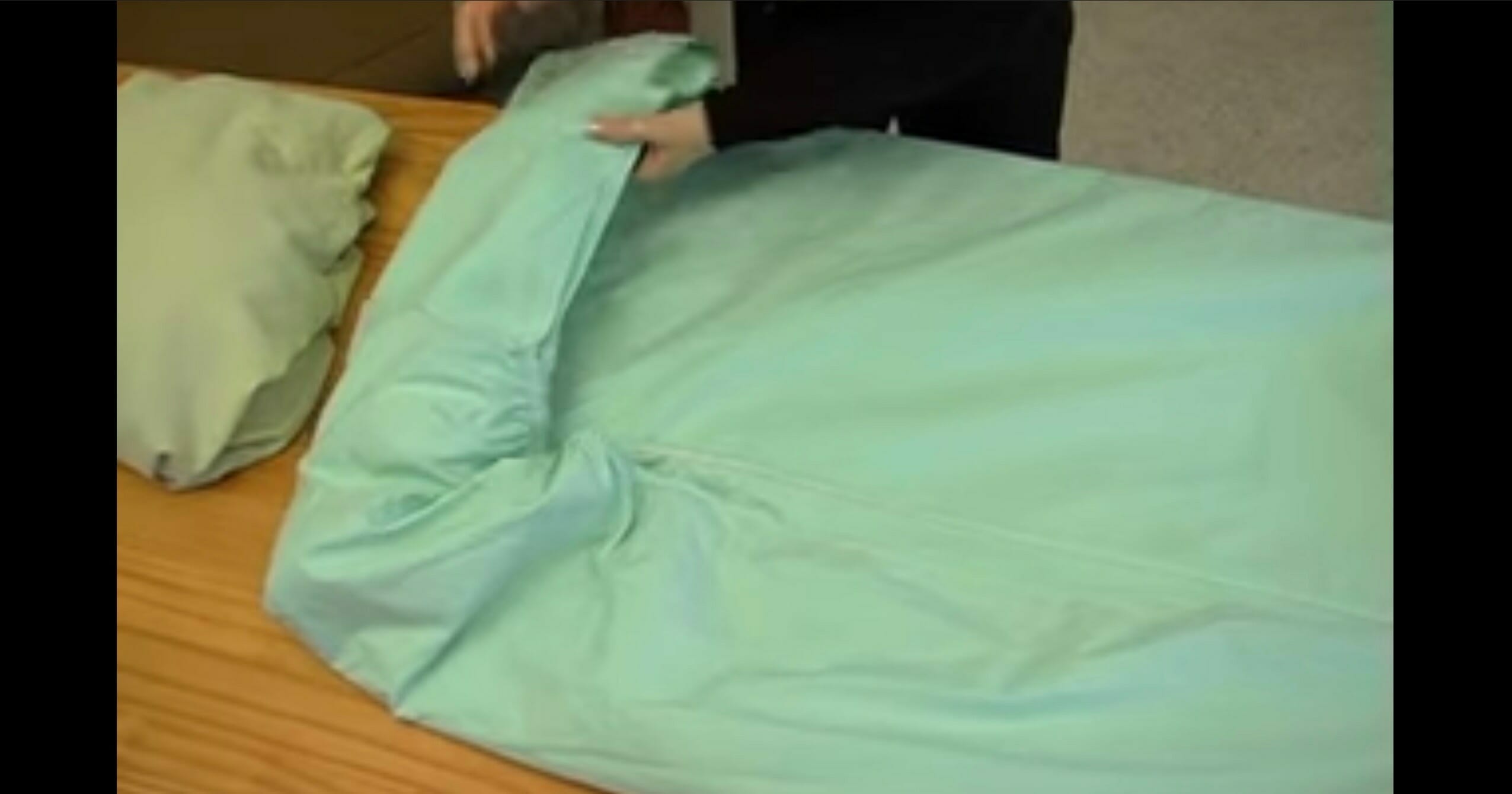 Comment plier un drap-housse en moins d’une minute