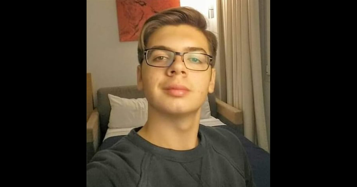 Saverio, 23 ans, va chercher son repas dans une pizzeria ...